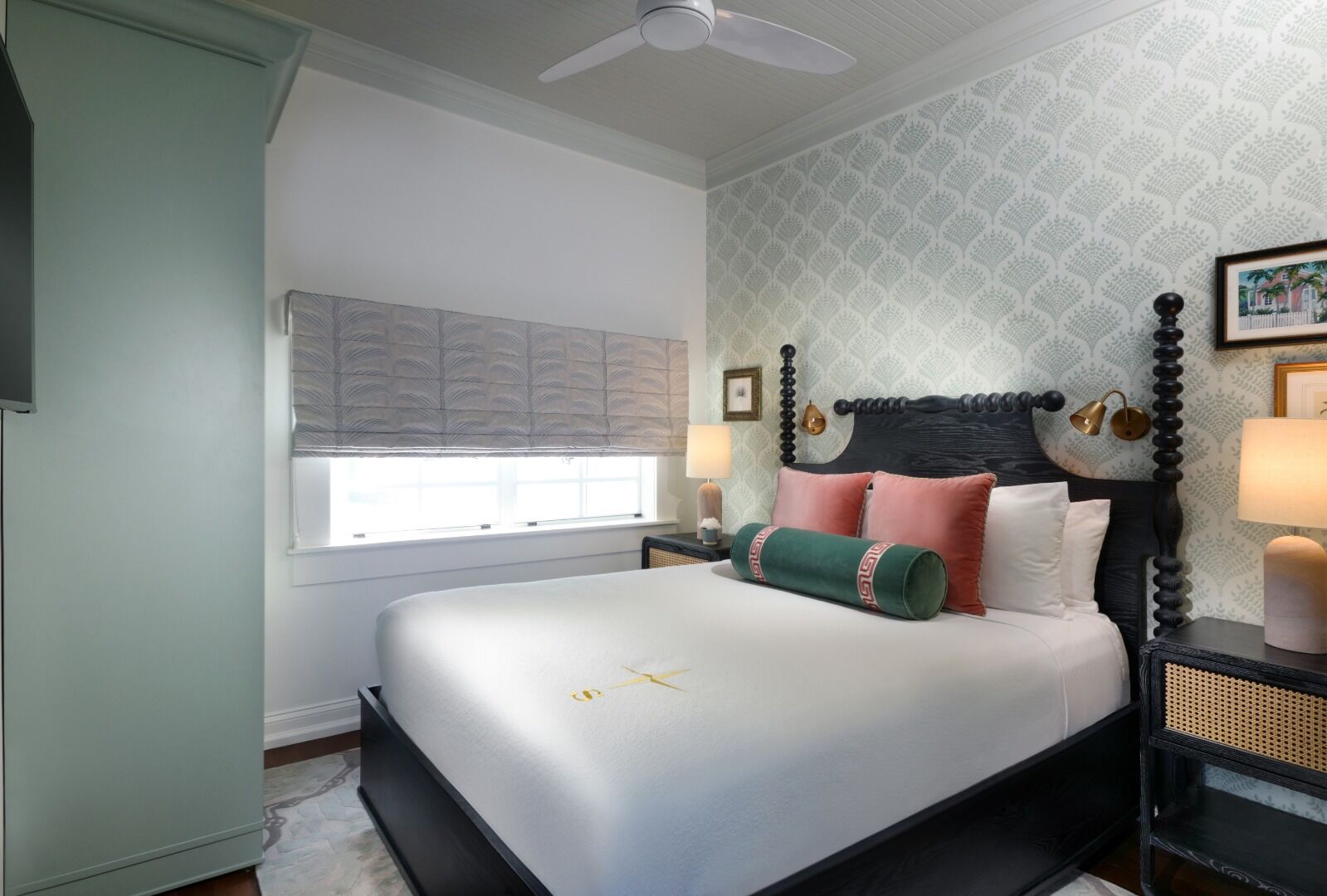 Southernmost Beach Resort, Avalon King, 3 Outdoor Pools & Beach Access - Key West, FL