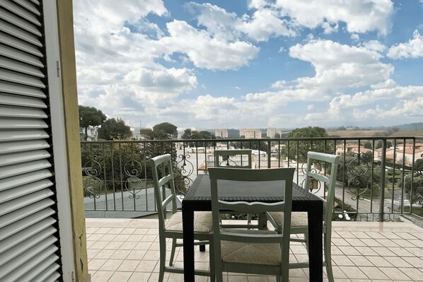 M429 - Marcelli, new three-room apartment with terrace Reviews, Deals ...