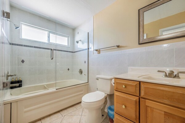 Renovated 3br Dog Friendly Pond View W/d - Sarasota