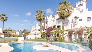 Apartamento Familiar, 2 quartos, 2 casas de banho (Puerto Banus Near La Sala By The Sea) | Piscina