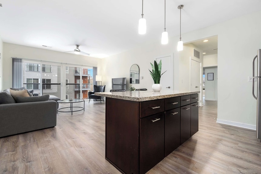 Updated 2-bedroom With A Pool And Hot Tub - Ohio