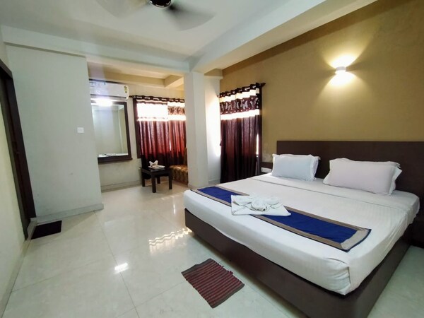 Dhamstay Hotel Uk Palace Near Beach Puri - Puri