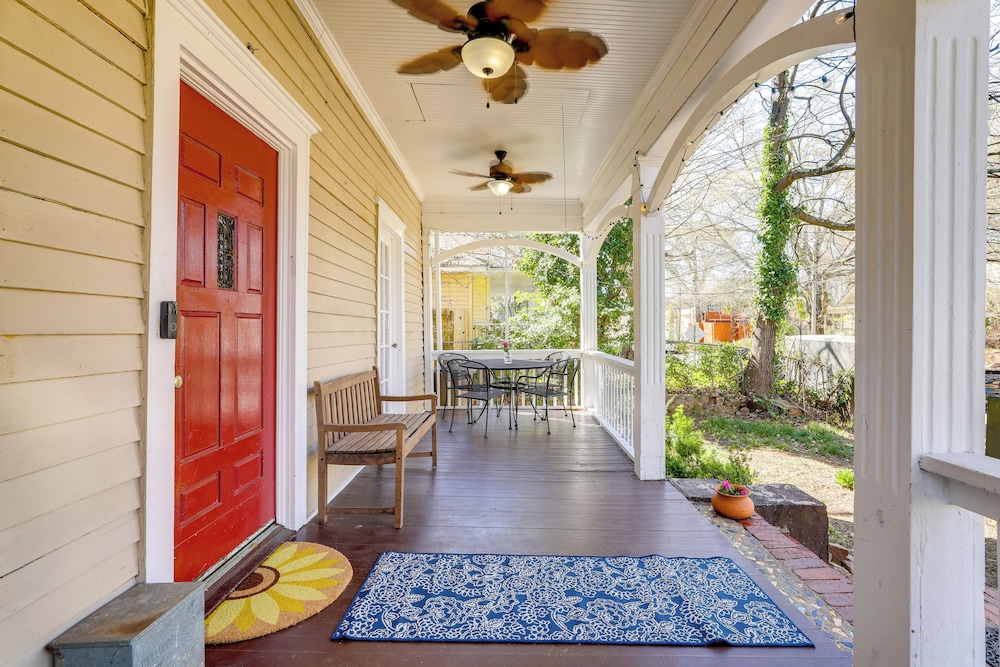 Steps To Shops & Eats: Decatur Home W/ Large Yard - Atlanta, GA