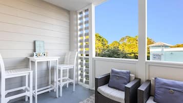 Apartamento em Condomínio Fechado (Cassine Way 303 - Seagrove + Sunsets) | Interior