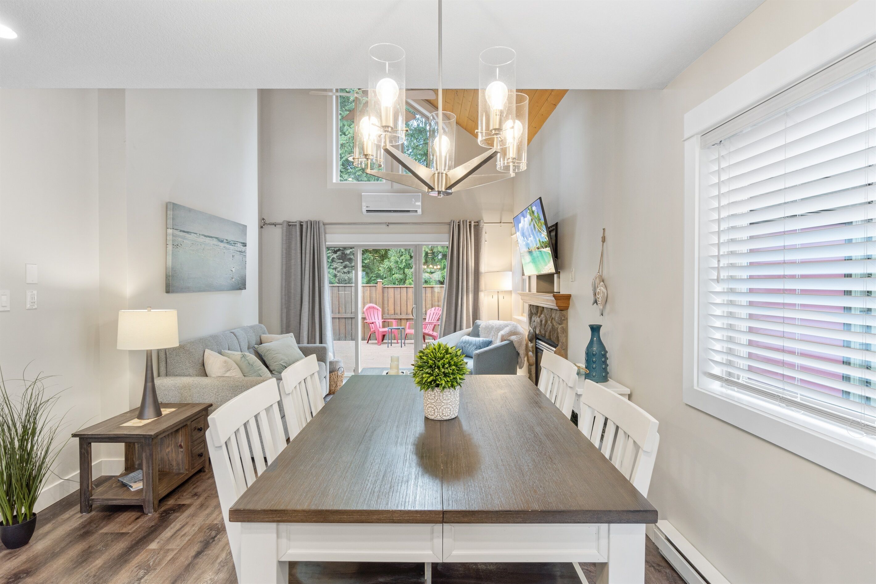 Impeccable Oceanside Village Retreat! - Parksville