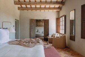 Suíte grand | Cofres nos quartos, escrivaninha, Wi-Fi de cortesia