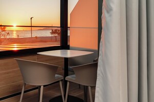 Quarto Duplo Deluxe, varanda, vista para o mar | Vista da varanda