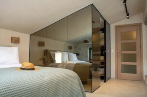 Villa Deluxe, vista para o mar | Cofre no quarto, secretária, cortinas/cortinados opacos 