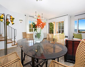 Villa | Restaurantes