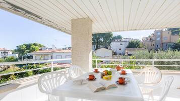 Apartamento | Opções para refeição ao ar livre