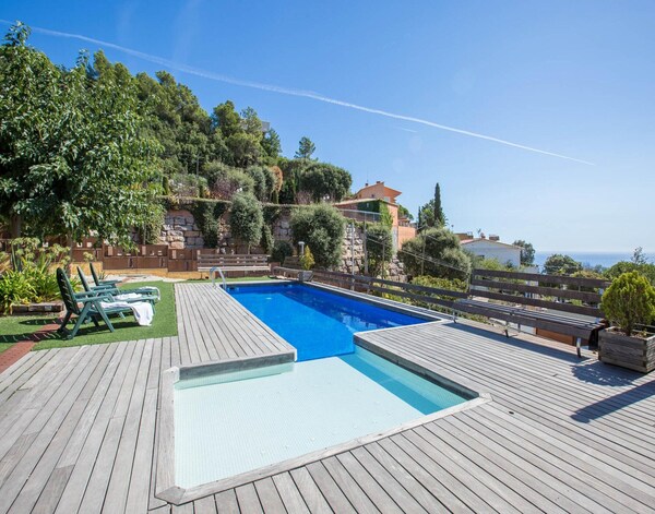 4-bedroom Villa In Lloret De Mar - Lloret de Mar
