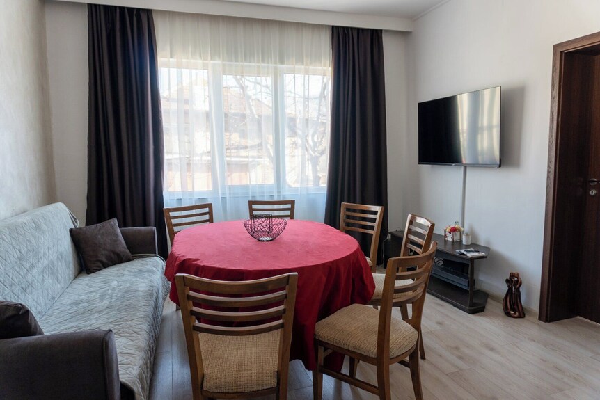 3-bedroom House In Charming Perushtitsa With Wifi, Ac. Enjoyable Getaway Awaits - Bulgarie