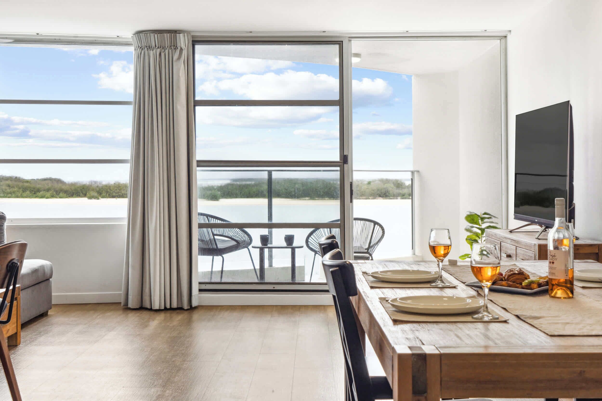 Pumicestone Passage Waterfront Escape - Caloundra