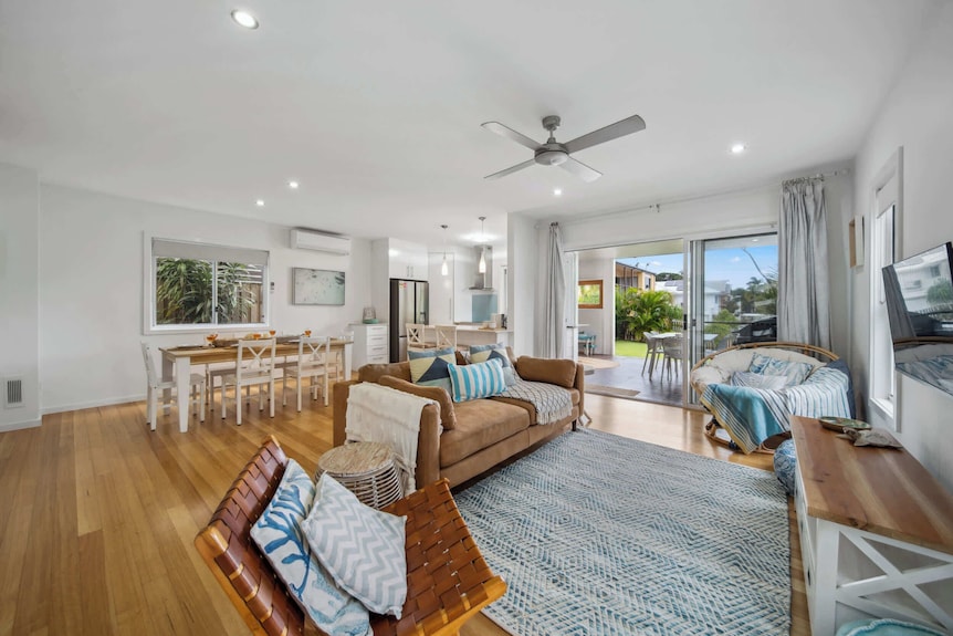 Tooway Beach House Walk To Beach & Pet-friendly - Golden Beach