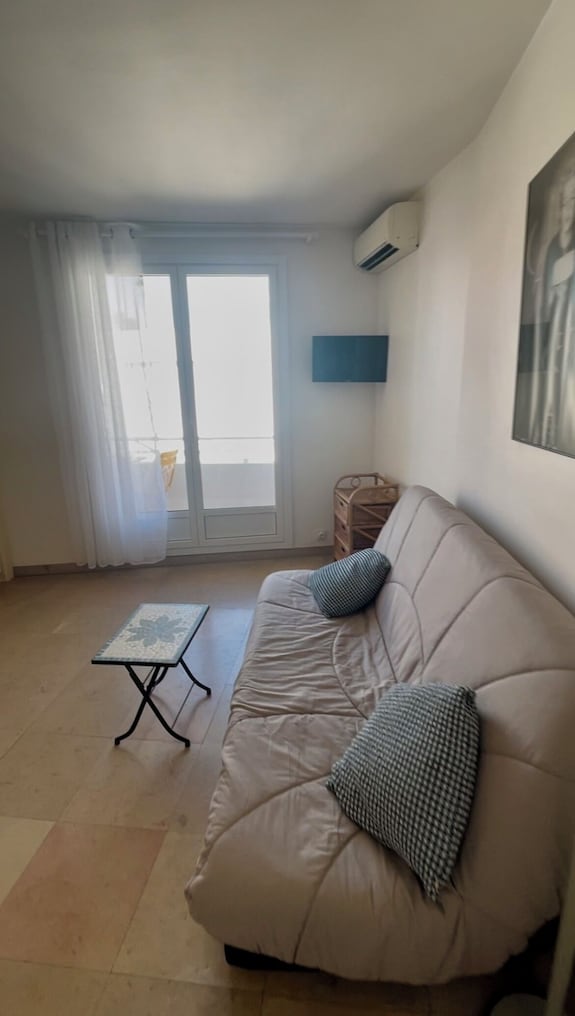 Studio Aperçu Mer, Parking Commun, Derrière Croisette Avec Accès Direct Plages - Vallauris