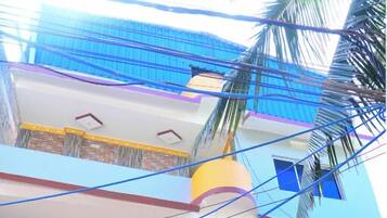 Fachada da propriedade