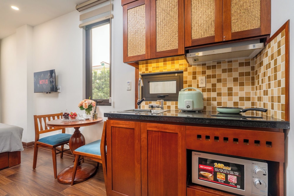 Evelyn Indochine Chic In Central Hanoi - Hanoi