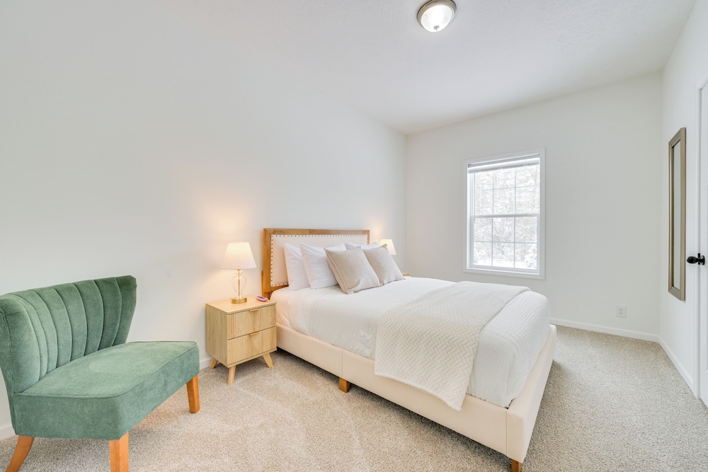 Walk To Beach: Modern Retreat In Presque Isle! - Presque Isle, MI