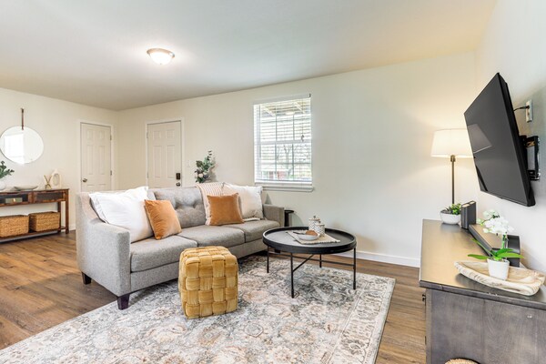 4 Mi To Dtwn: Dog-friendly Fayetteville Home - Fayetteville, AR