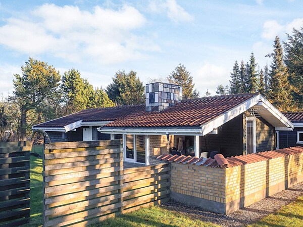 4 Star Holiday Home In Hals - Hou