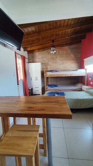 Apartamento Familiar | Sala de estar | Televisor