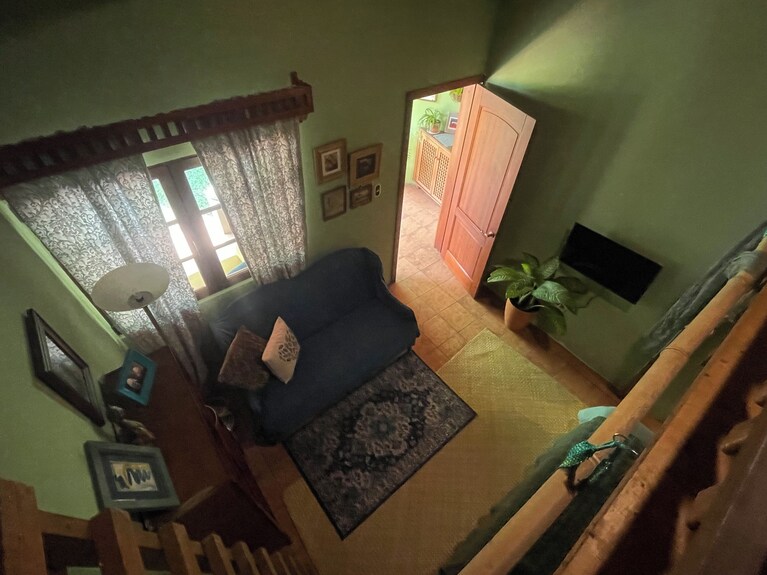 Charming Antigua Retreat 2br + Lofts With Parking - Antigua Guatemala