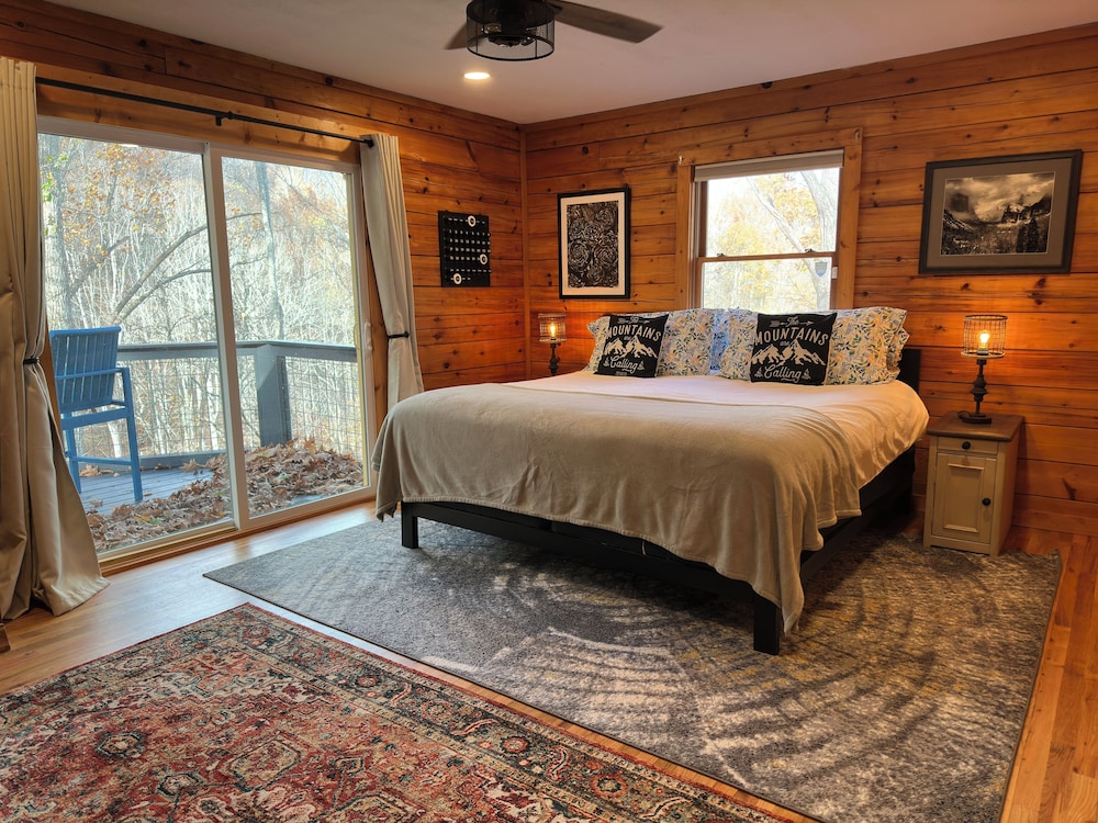 Rustic Charm Meets Modern Comfort – Cozy Mountain Cabin Retreat at Calm ...