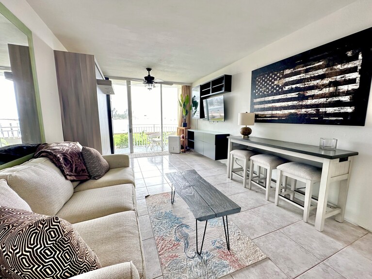 Picturesque Oceanfront Studio - Watersport's Heaven - Pompano Beach, FL