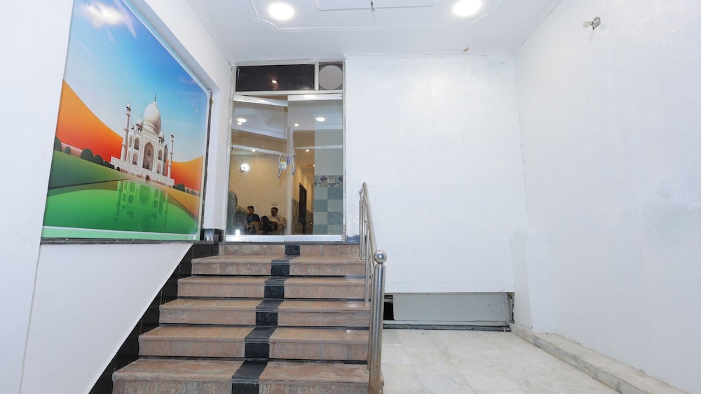 Hotel Zovo Agra - Agra