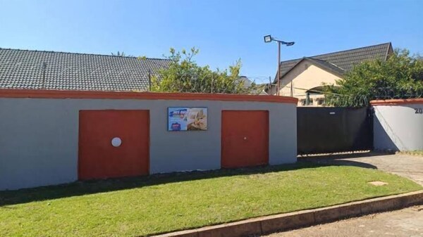 Blueville Guest House - Witbank