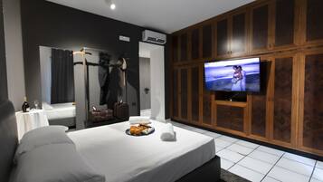 Quarto Duplo de Luxo | Minibar, Wi-fi grátis