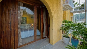 Quarto Duplo Superior, varanda, vista para o pátio | Vista para o jardim