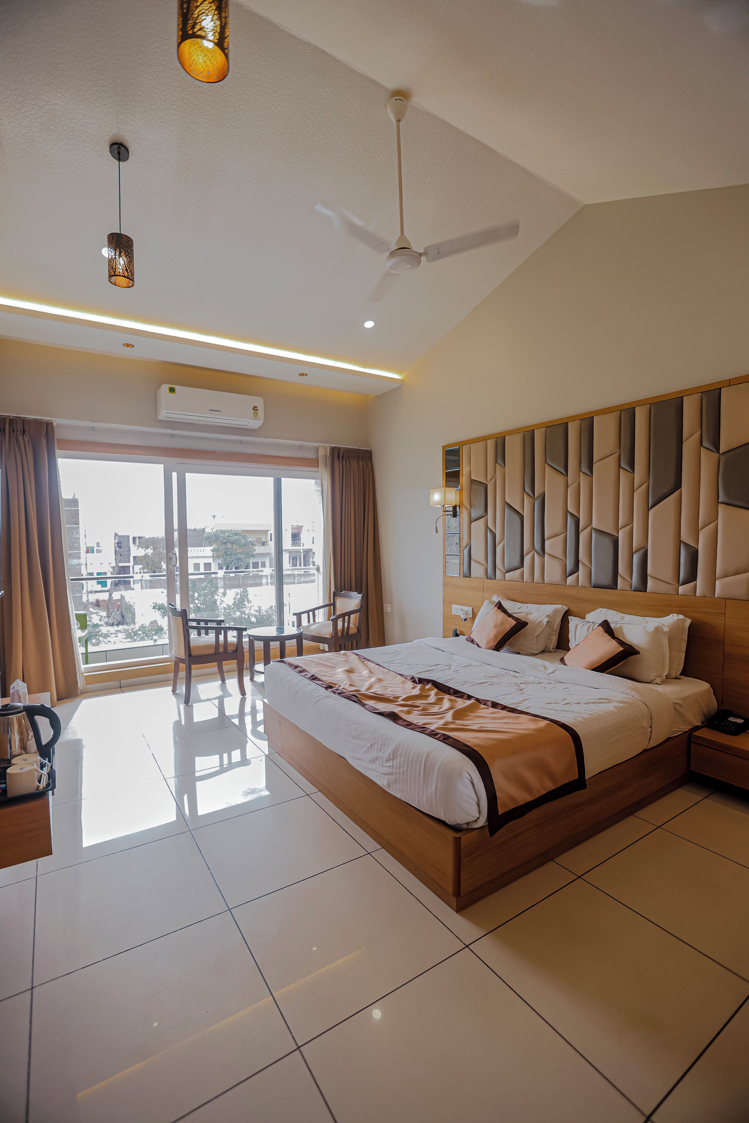 Quarto Superior, varanda | Lençóis de algodão egípcio, roupa de alta qualidade 