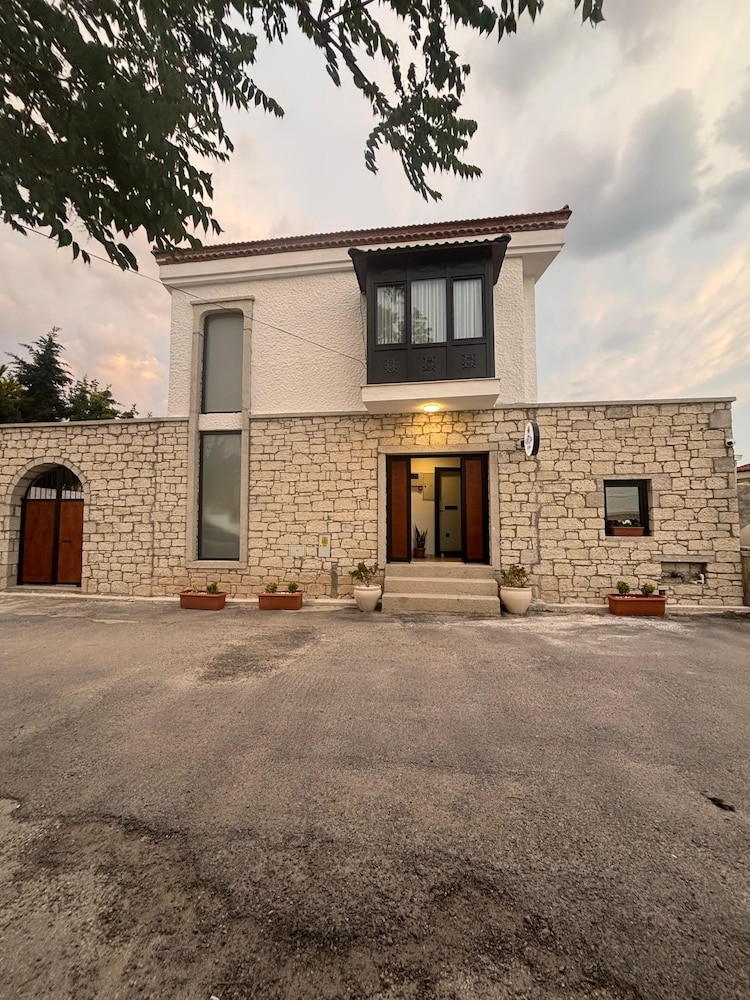 Kırçak Konak - Çeşme