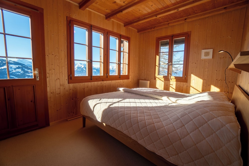 The chalet, which has just been renovated in 2024, is located 200m from ...