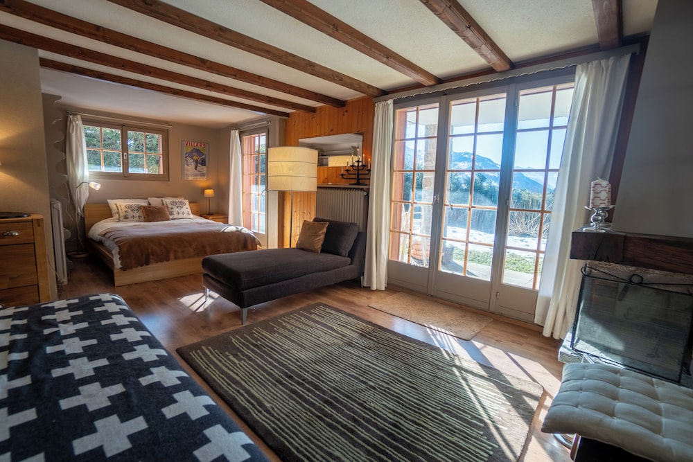 The chalet is ideally located in a quiet area just above the Place de ...