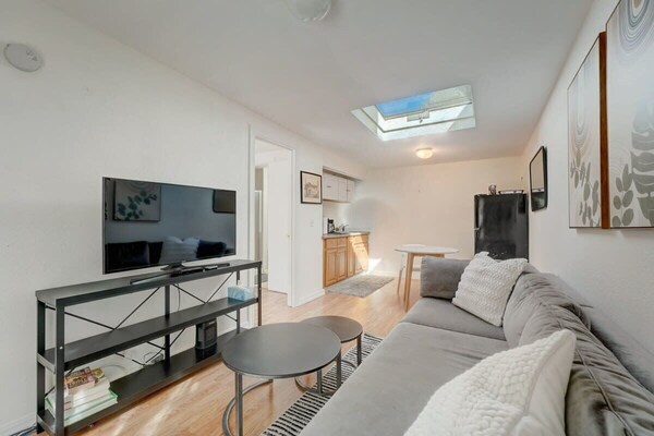 @ Marbella Lane -Cozy 1br Studio In Palo Alto Dwtn - Atherton, CA