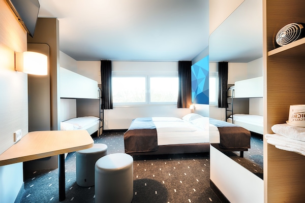 Quarto Quádruplo Familiar | Secretária, Wi-fi grátis