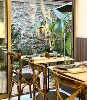 Pequeno-almoço tipo buffet diário (18 EUR por pessoa) 