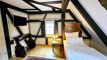 Quarto Individual Básico, vista para o vale | Roupa hipoalergénica, minibar grátis, cofre no quarto