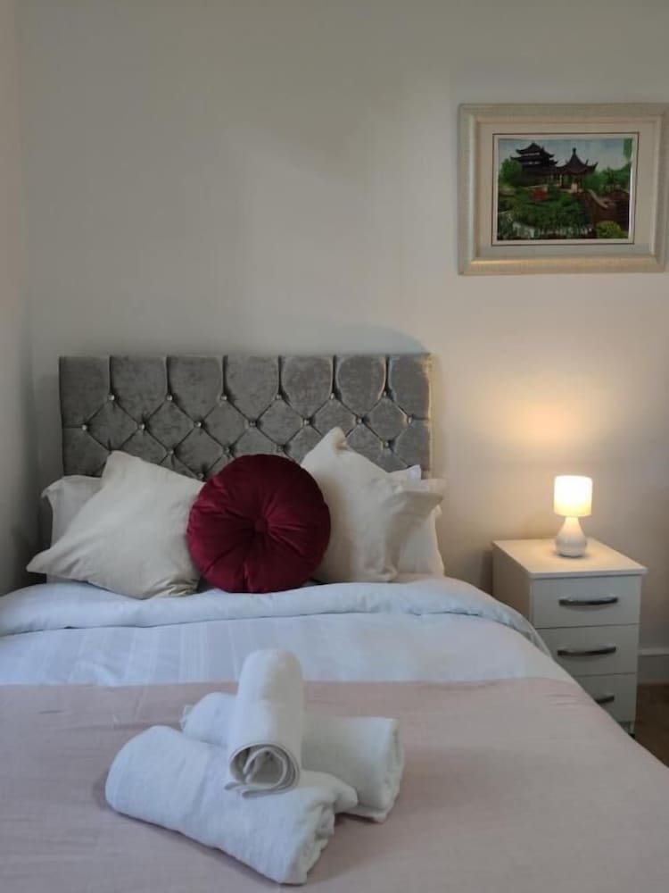 Tower Bridge Roomzzzz Bnb - Central London
