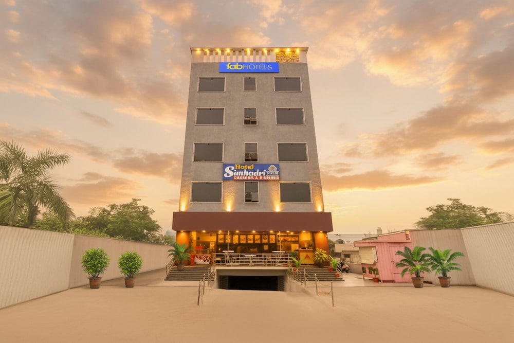 Fabhotel Simhadri Grand - Khammam