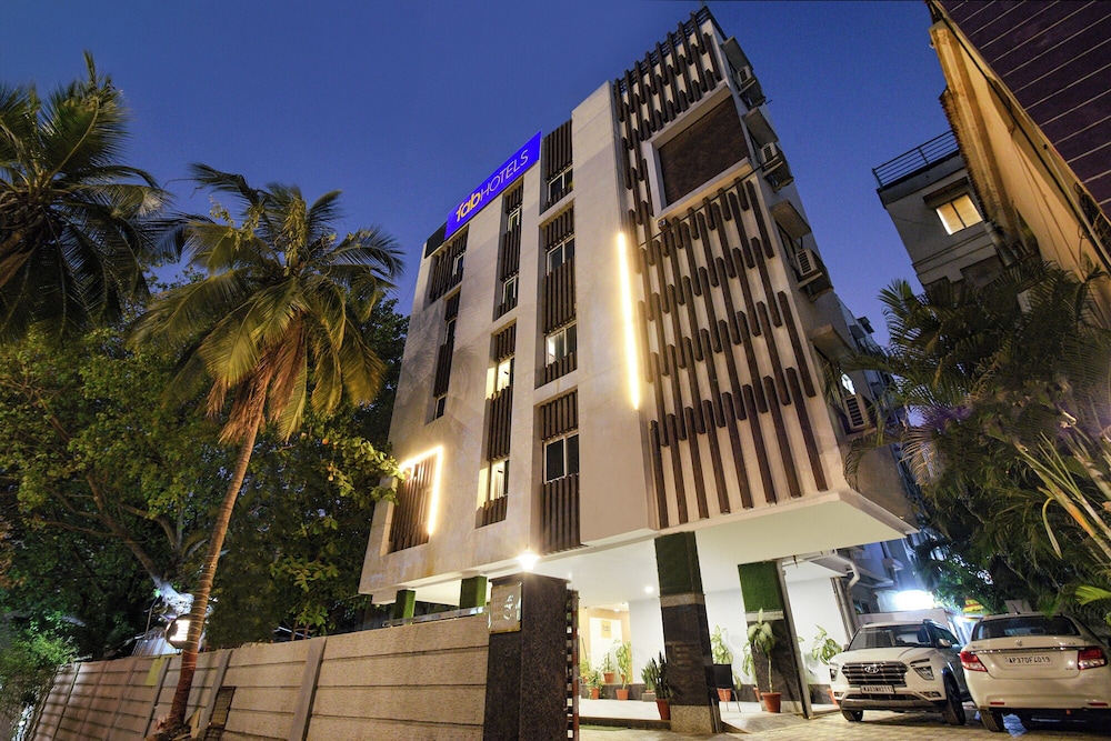 Fabhotel Cinco Primera Nr Lv Prasad, Banjara Hills - Hyderabad
