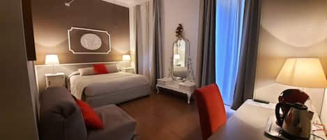 Quarto Duplo Nobre, varanda | Cofre no quarto, secretária, cortinas/cortinados opacos, Wi-fi grátis