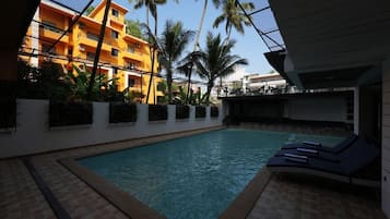 Piscina externa