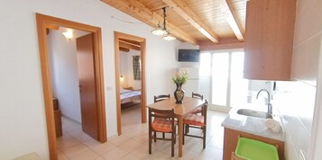 2 bedroom apartment with sea view and kitchen N6 | Ferros/tábuas de passar roupa, Wi-Fi de cortesia