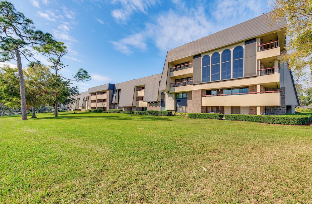 8 Mi To Honeymoon Island: Golf Getaway W/ Balcony! - Tarpon Springs, FL