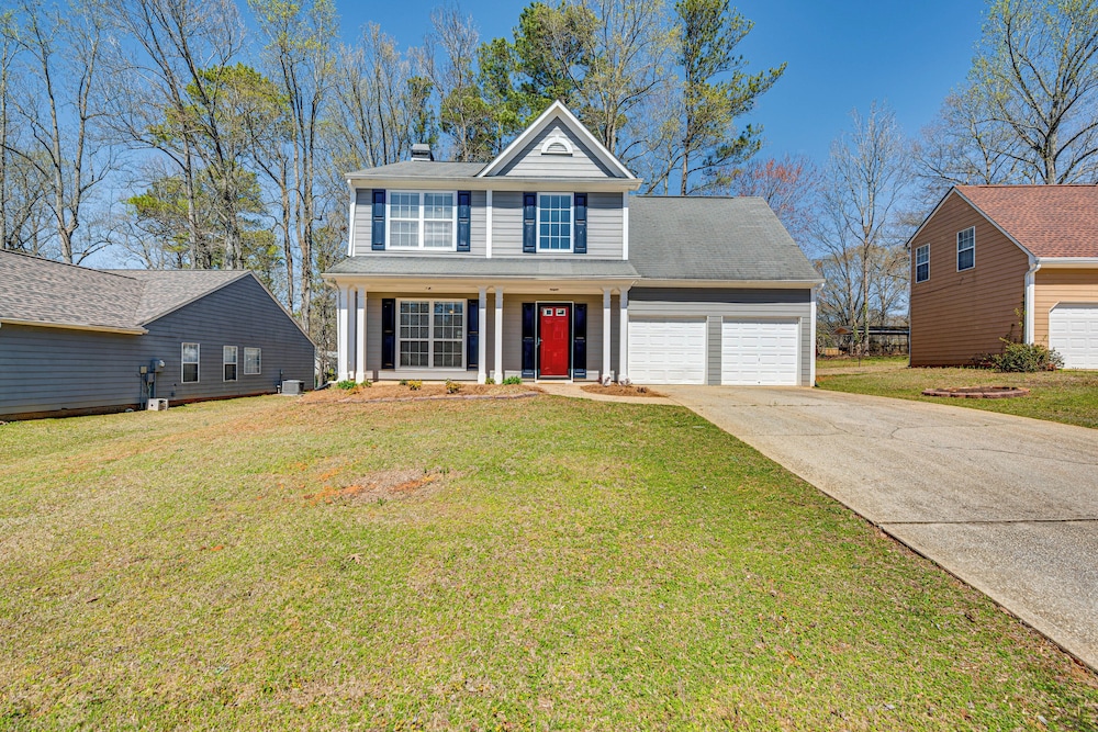 10 Mi To Six Flags: Austell Home W/ Expansive Yard - Dallas, GA