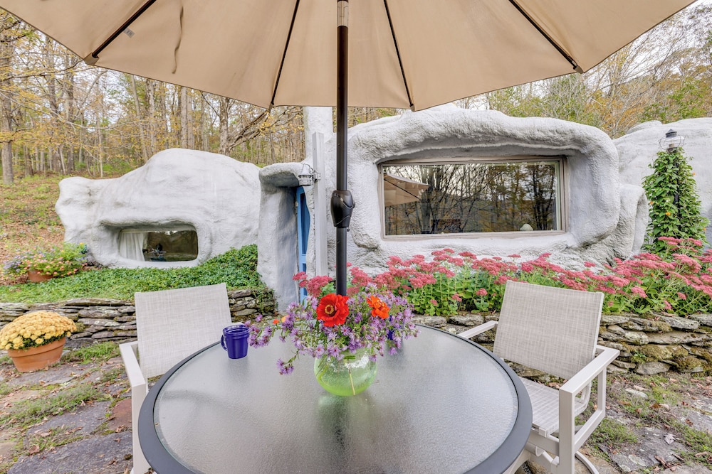 알링턴까지 6마일 미만: '기발한 돌집!' - 버몬트