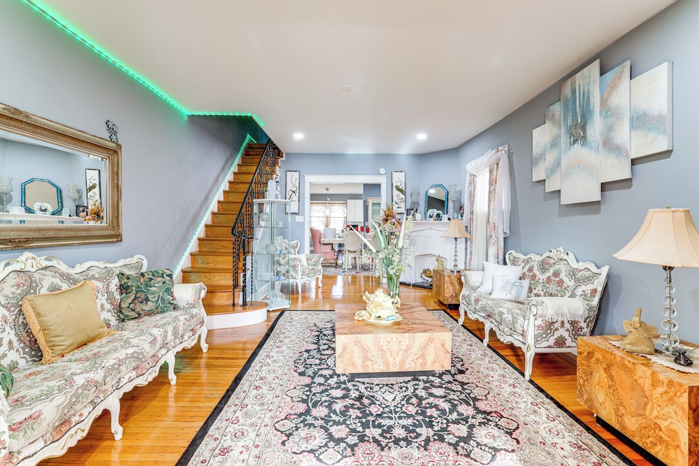 3 Mi To Penn: Pet-friendly Townhome In Yeadon! - King of Prussia, PA